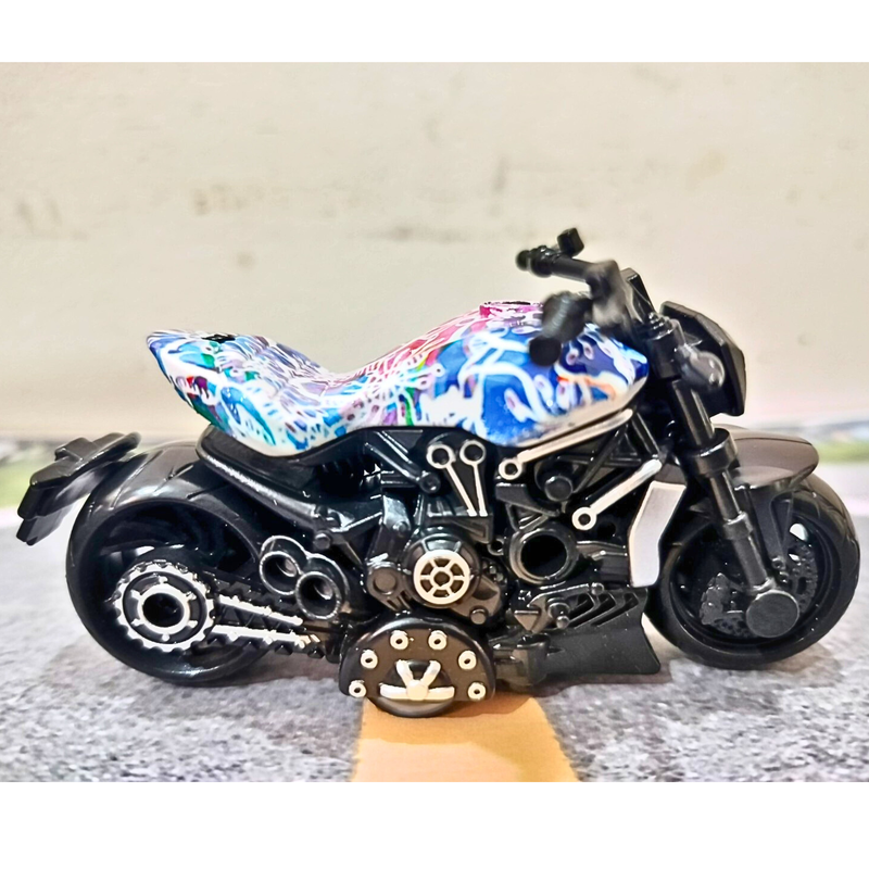 Buy Realistic Miniature Bike on Snooplay India